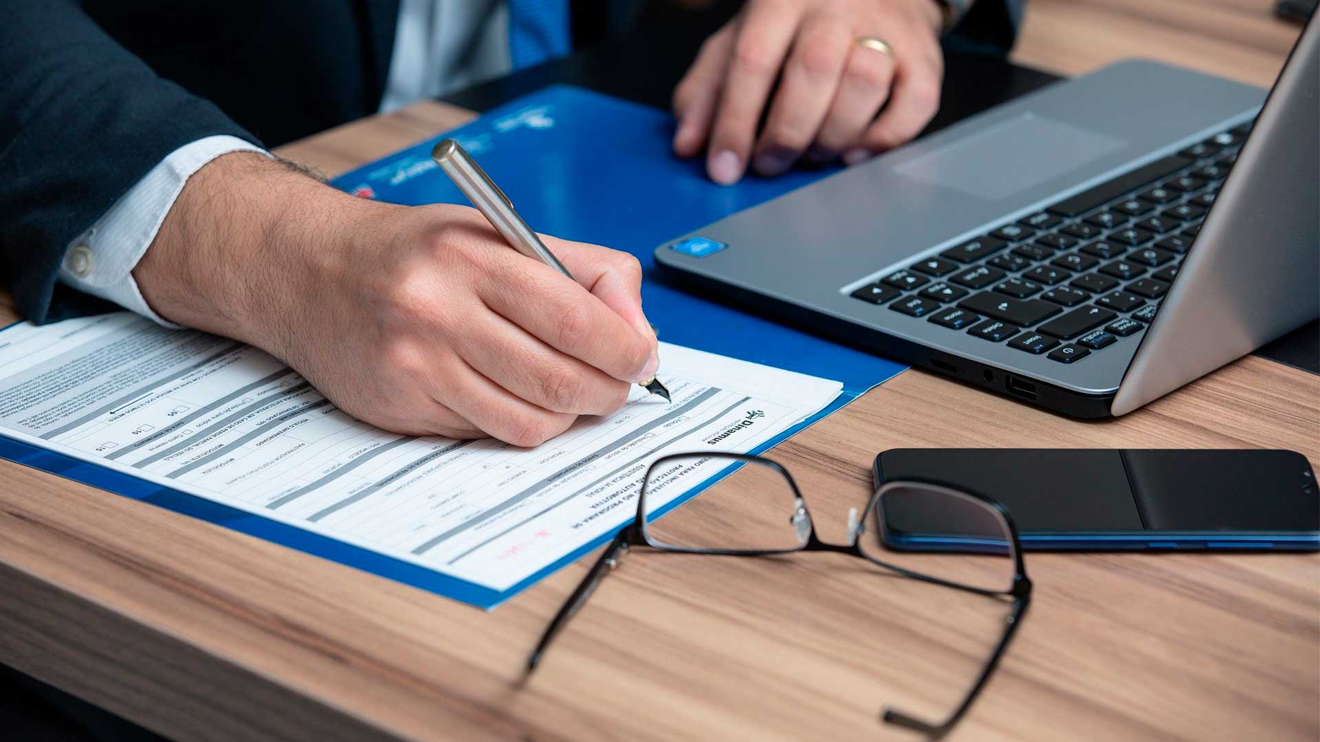 Strict Compliance y document checker - ESCI-UPF News